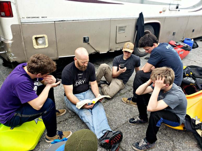 7 Ways Growing Up In a Large Family Prepares You For Life - Kellogg Show